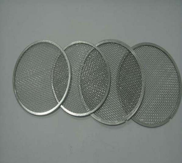 Multilayer extruder filter disc screen packs with spot welded or frame ...