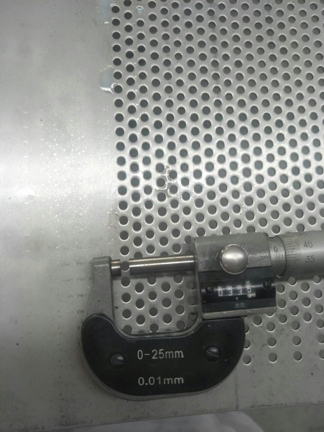 3mm hole Staggered Stainless Steel Perforated Metal sheet/perforated mesh